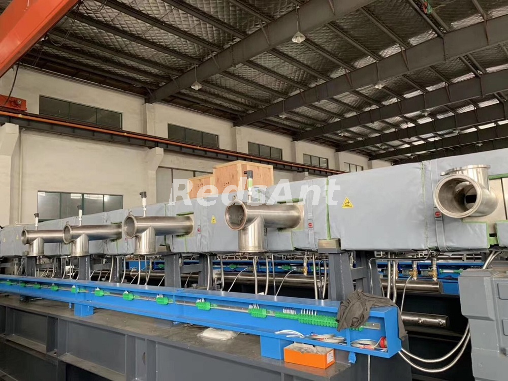 Installing Heater Thermal Jacket for Plastic Extruder Equipment Saving ...